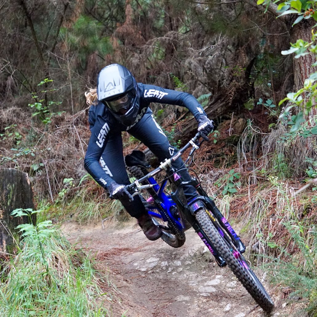 High Pivot bikes – What’s the point? – Lynette Deacon MTB