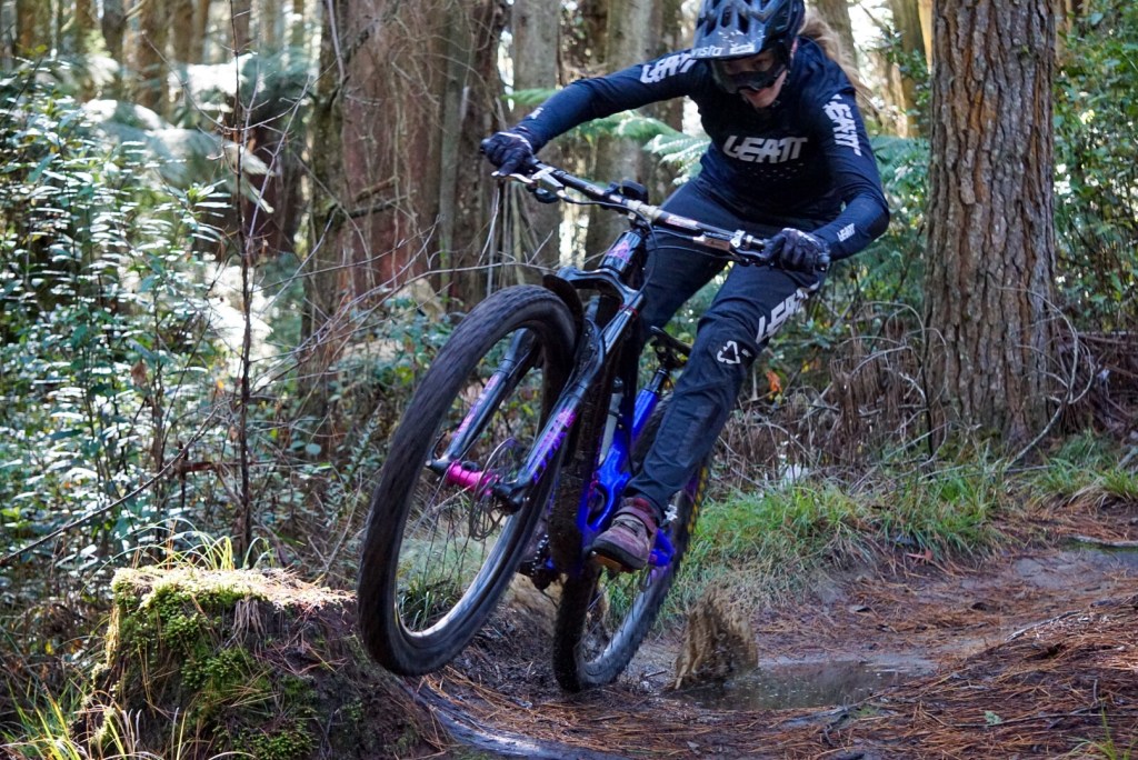 High Pivot bikes – What’s the point? – Lynette Deacon MTB